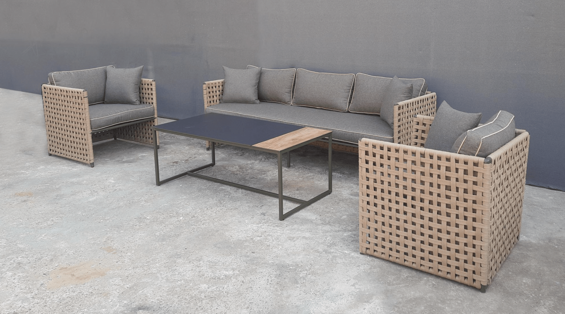 Hutch All Weather – Bareeki