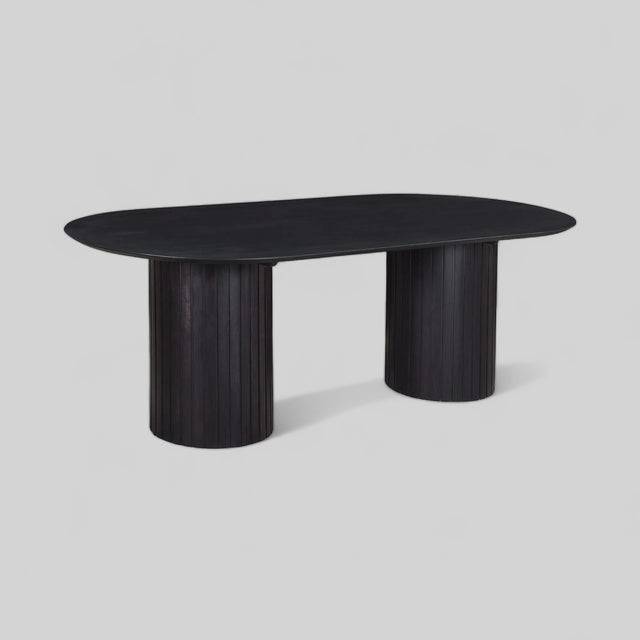 Linea Capsule Table – Bareeki