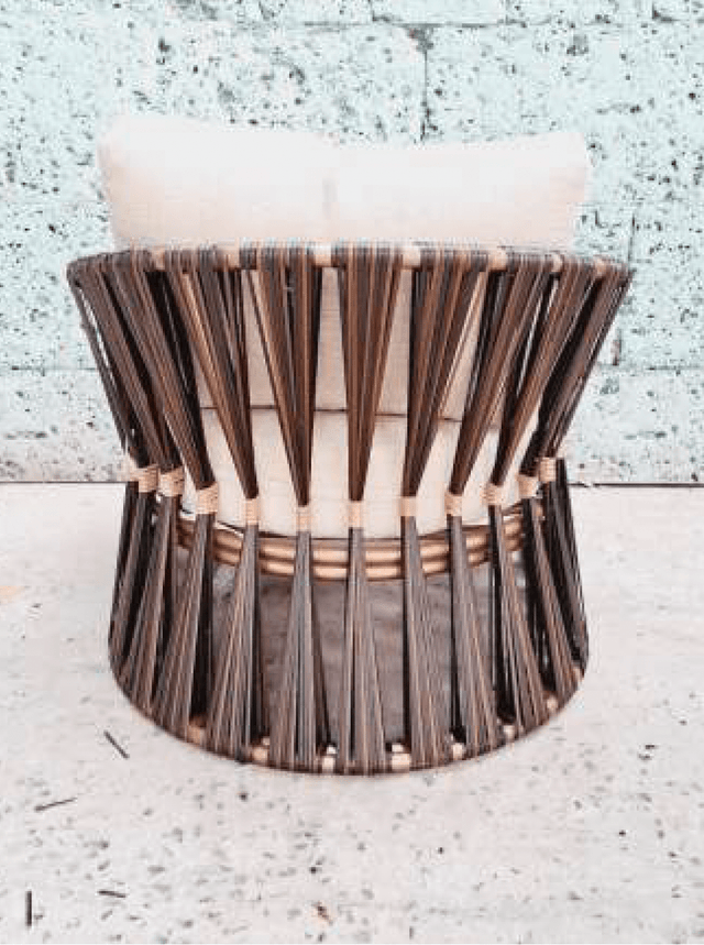 Hourglass Elegance Lounge Chair – Bareeki