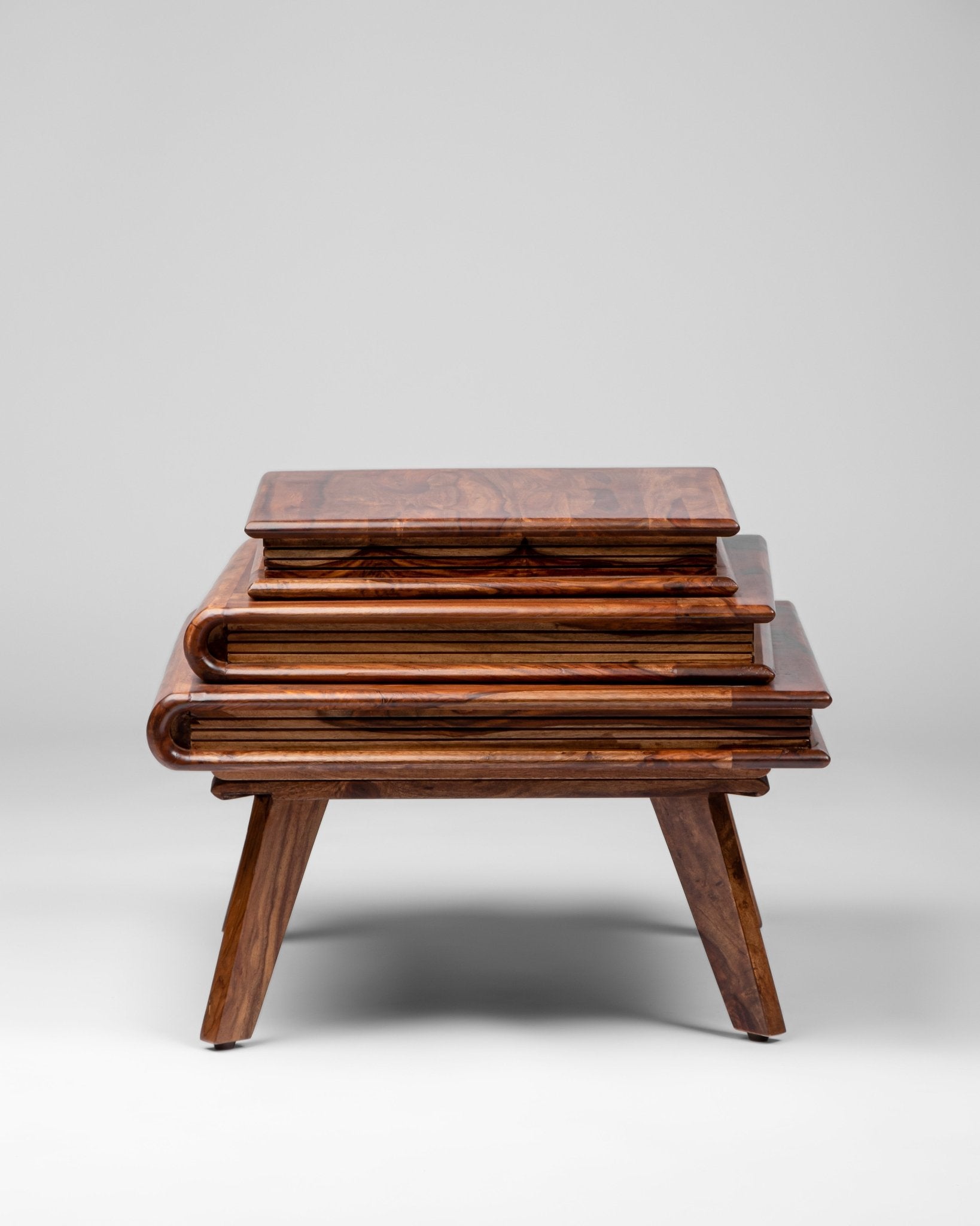 Shakespearean Book Stack Coffee Table – Bareeki
